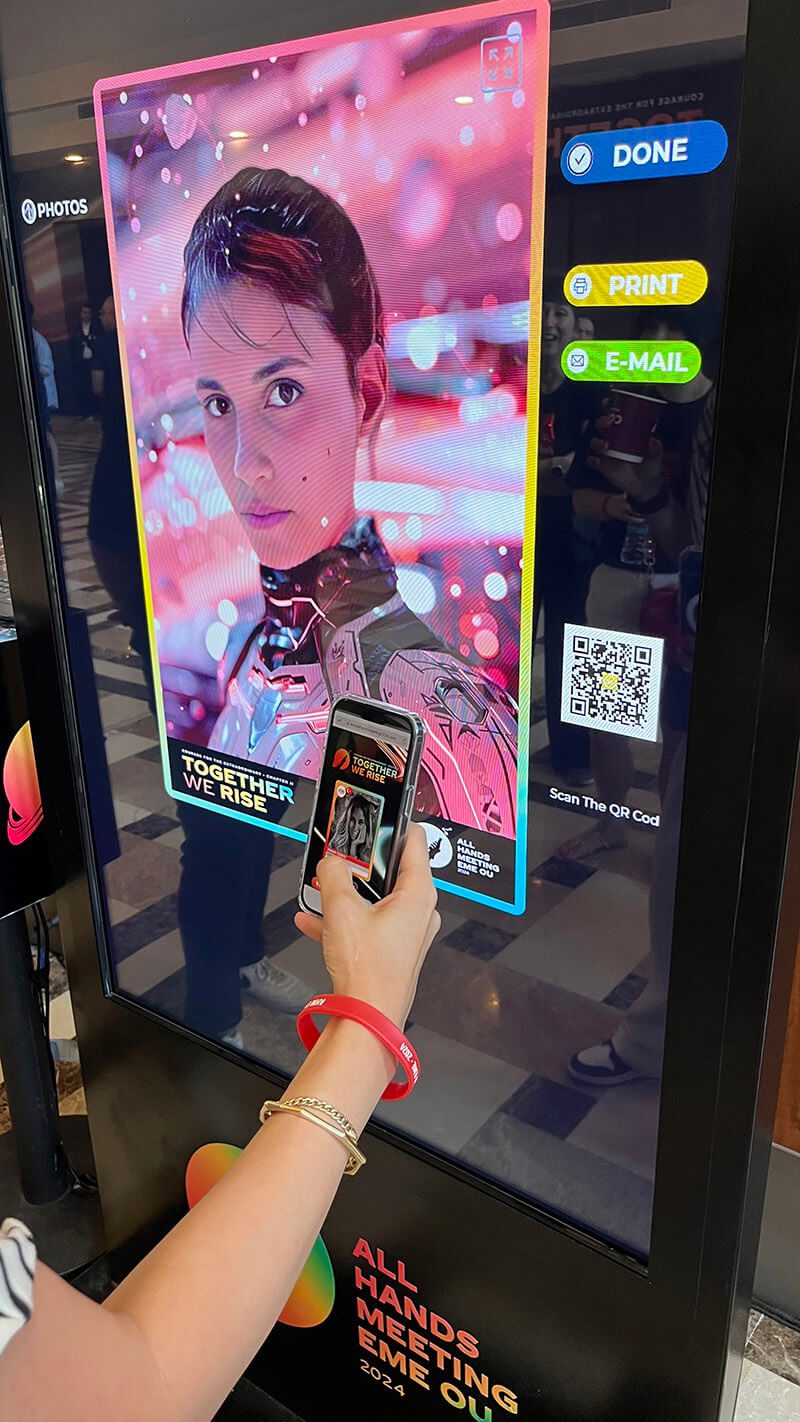 Totem interativo de fotos com IA - Sonser Entretenimento