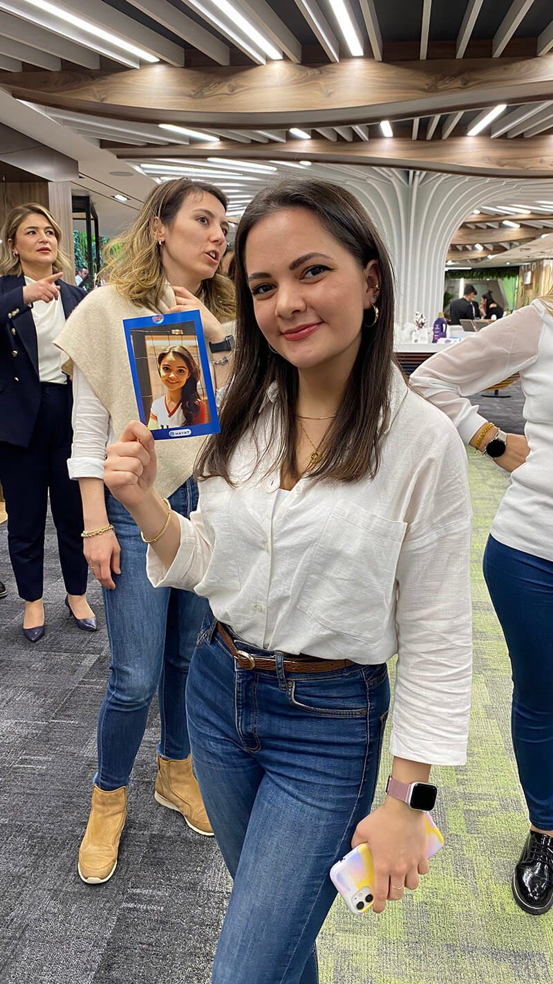 Totem interativo de fotos com IA - Sonser Entretenimento